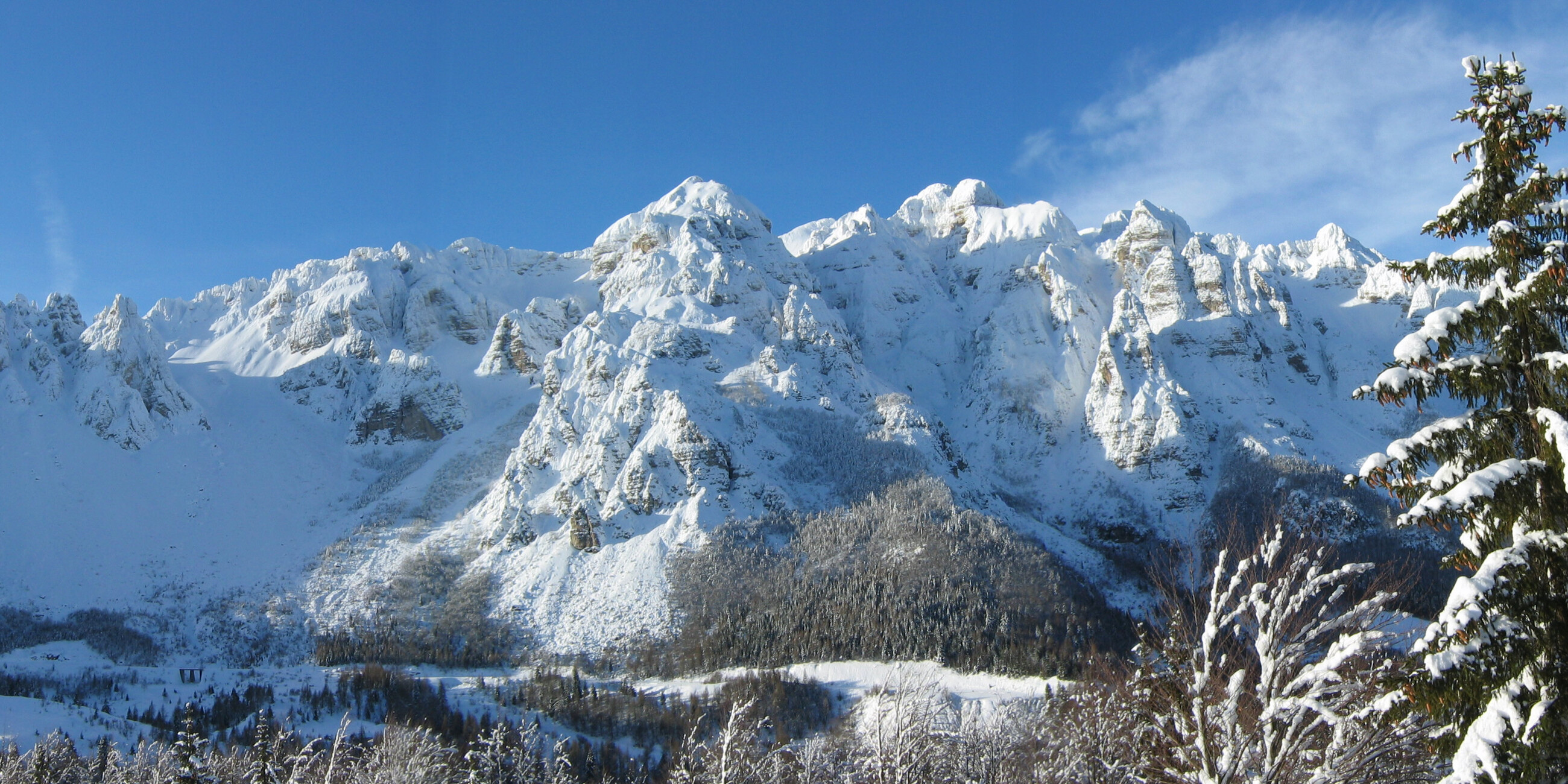 Vallarsa, meta per il trekking in un'oasi verde e rigogliosa - Trentino