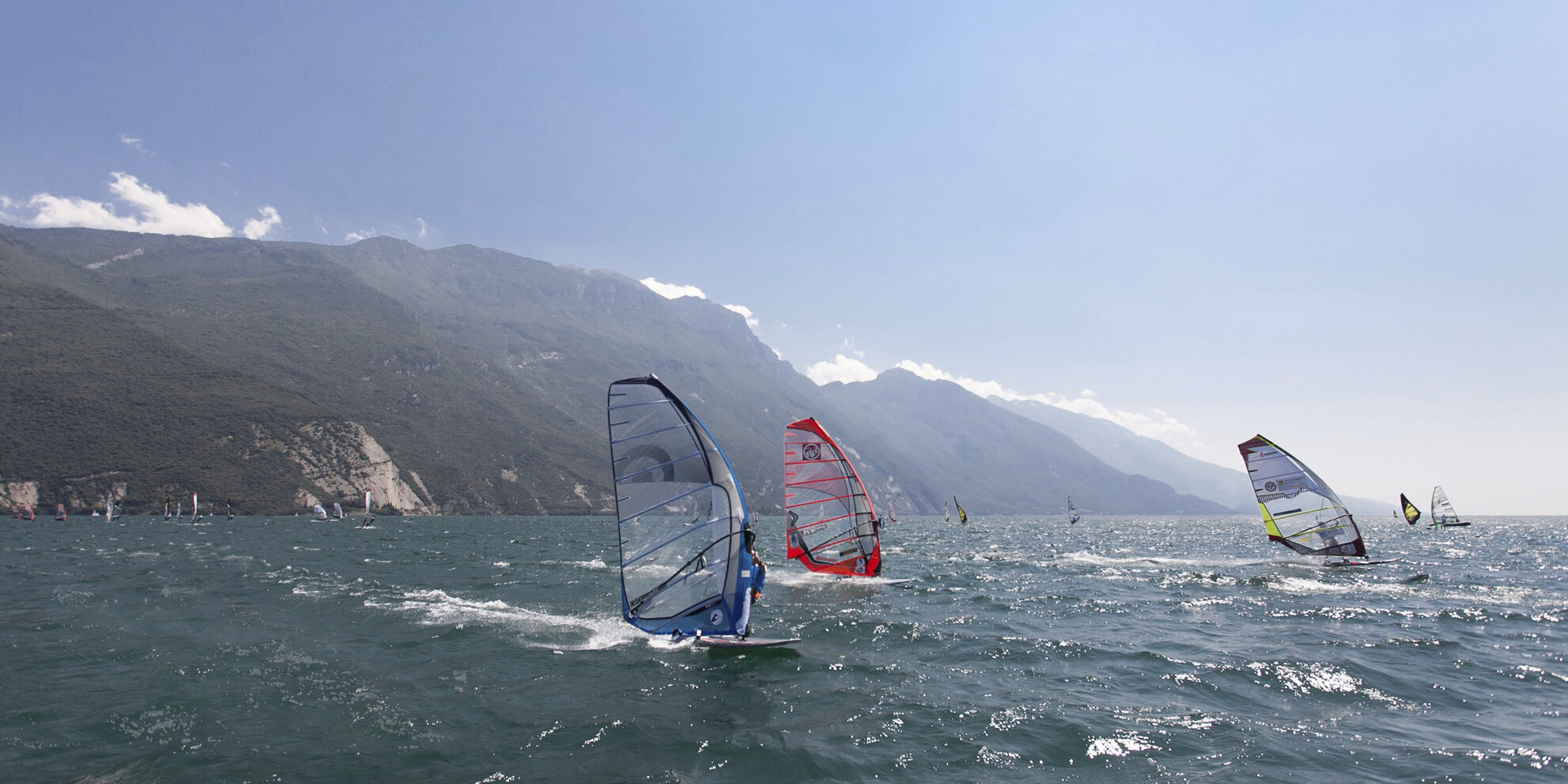 5 meren om te windsurfen