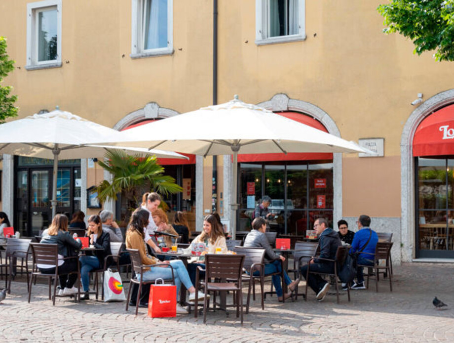 Breakfast at Loacker Café - en - Guide