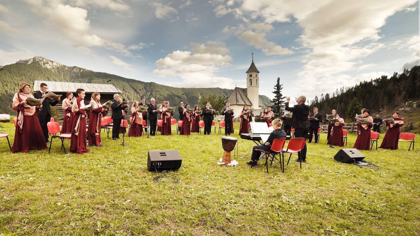 Canticum Novum Ensemble coral in concert - cs - Průvodce - Trentino Itálie