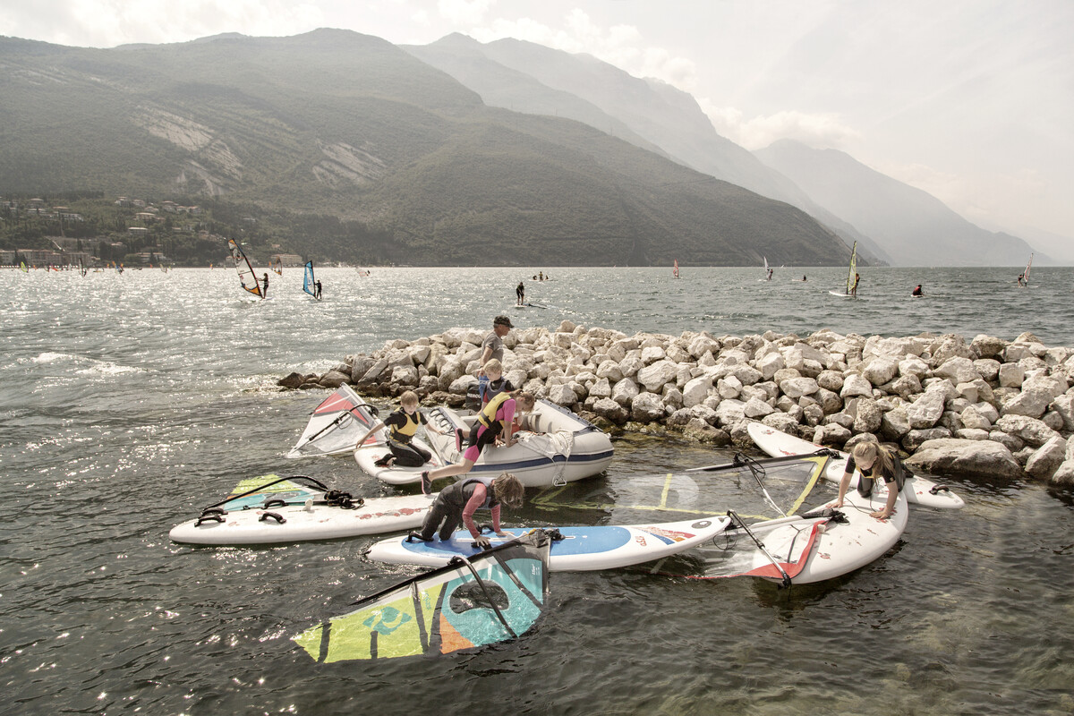 Watersports in Trentino - Sailing and windsurfing