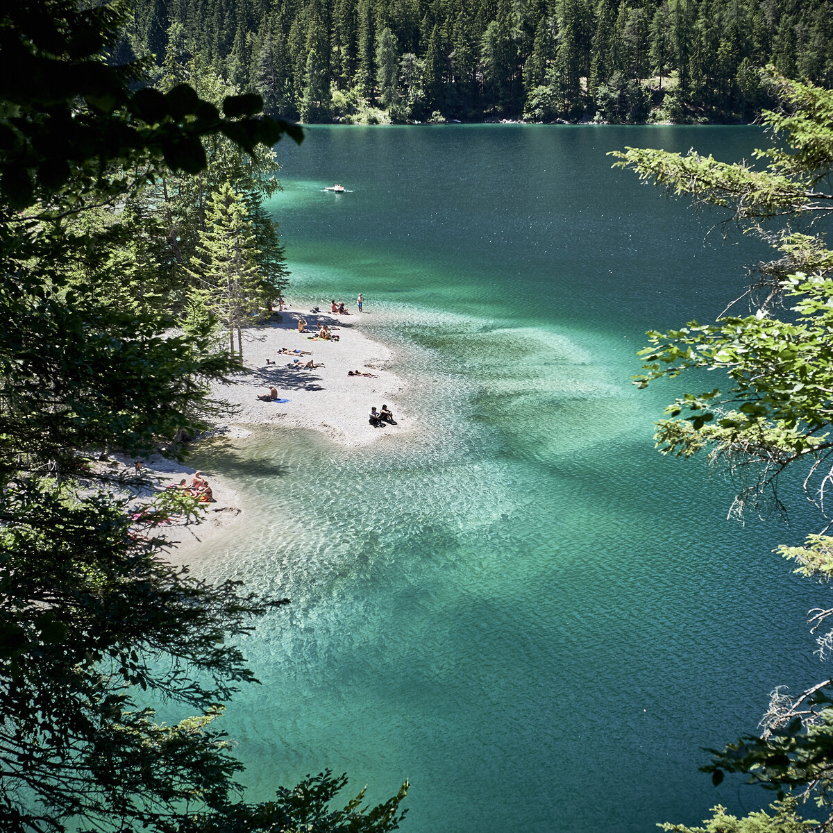 Lake Tenno: a turquoise diamond on Garda Lake - Nature - Lakes