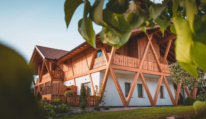 PINETA NATURE RESORT**** - villaggio turistico in Coredo - Tavon ...