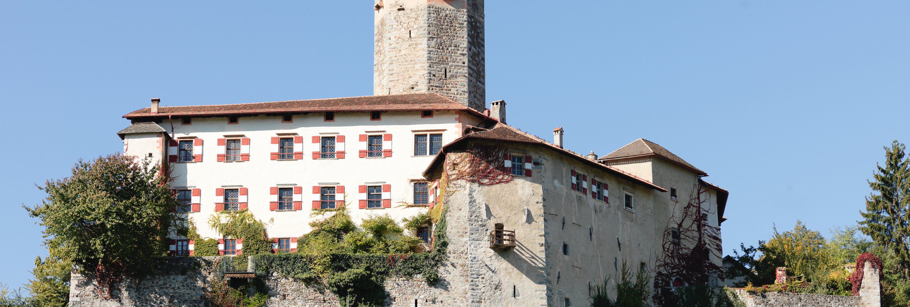Castel Valer | Storia, visite e cosa vedere