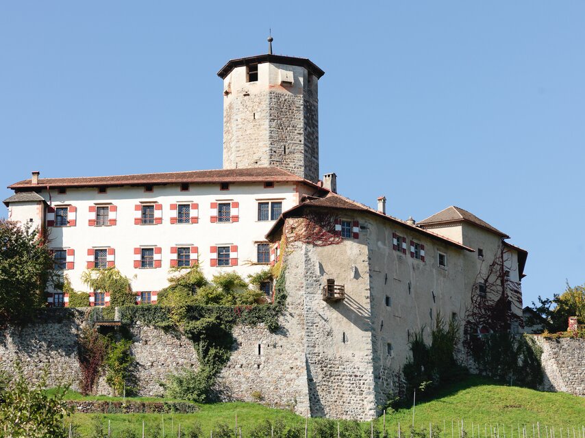 Castel Valer | Storia, visite e cosa vedere