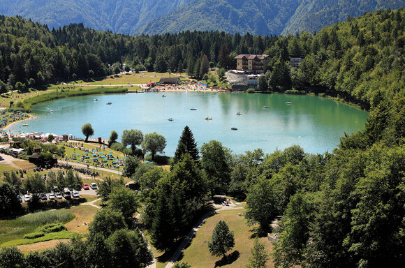 Lake Tenno: a turquoise diamond on Garda Lake