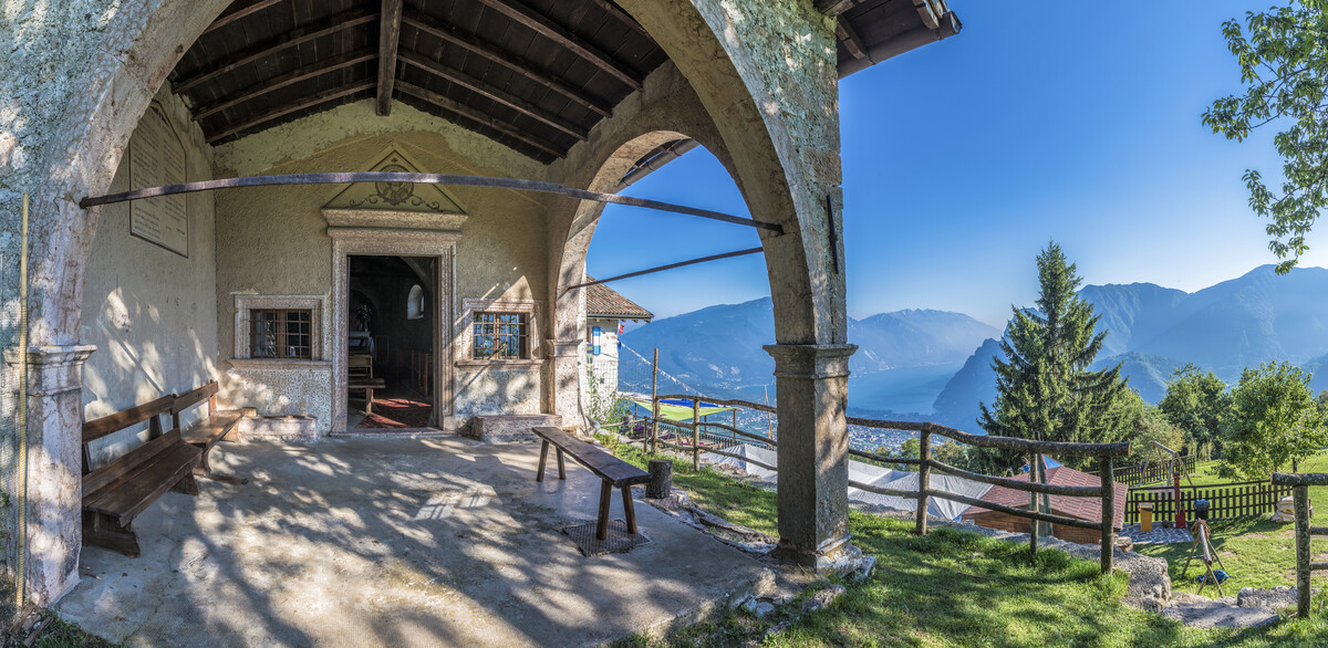 Tenno: zwischen der Bergwelt und dem mildes Klima des Gardasees ...